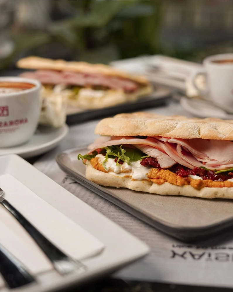 Start - KAISER Café